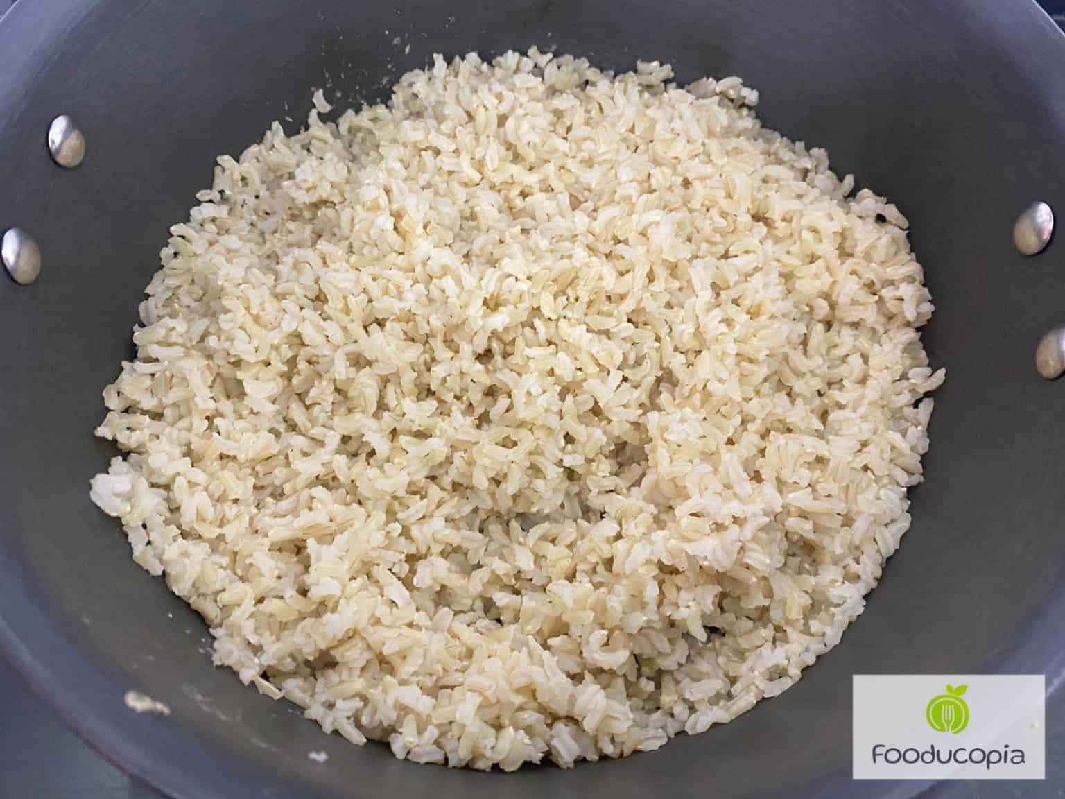 How To Cook Brown Rice On Stove: Two Best Methods And Tips – Stretch ...
