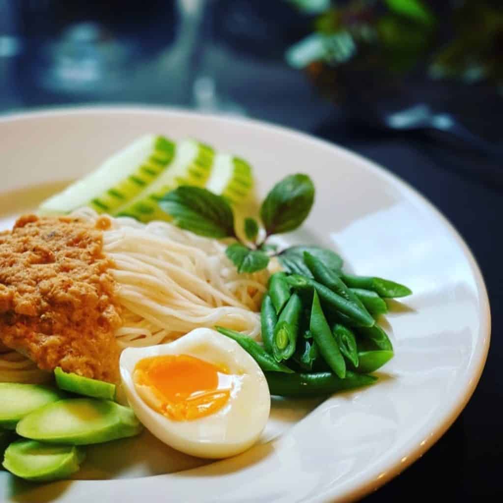 39 Awesome Rice Noodles Recipes, From Stir-Fries To Soups – Stretch Recipes