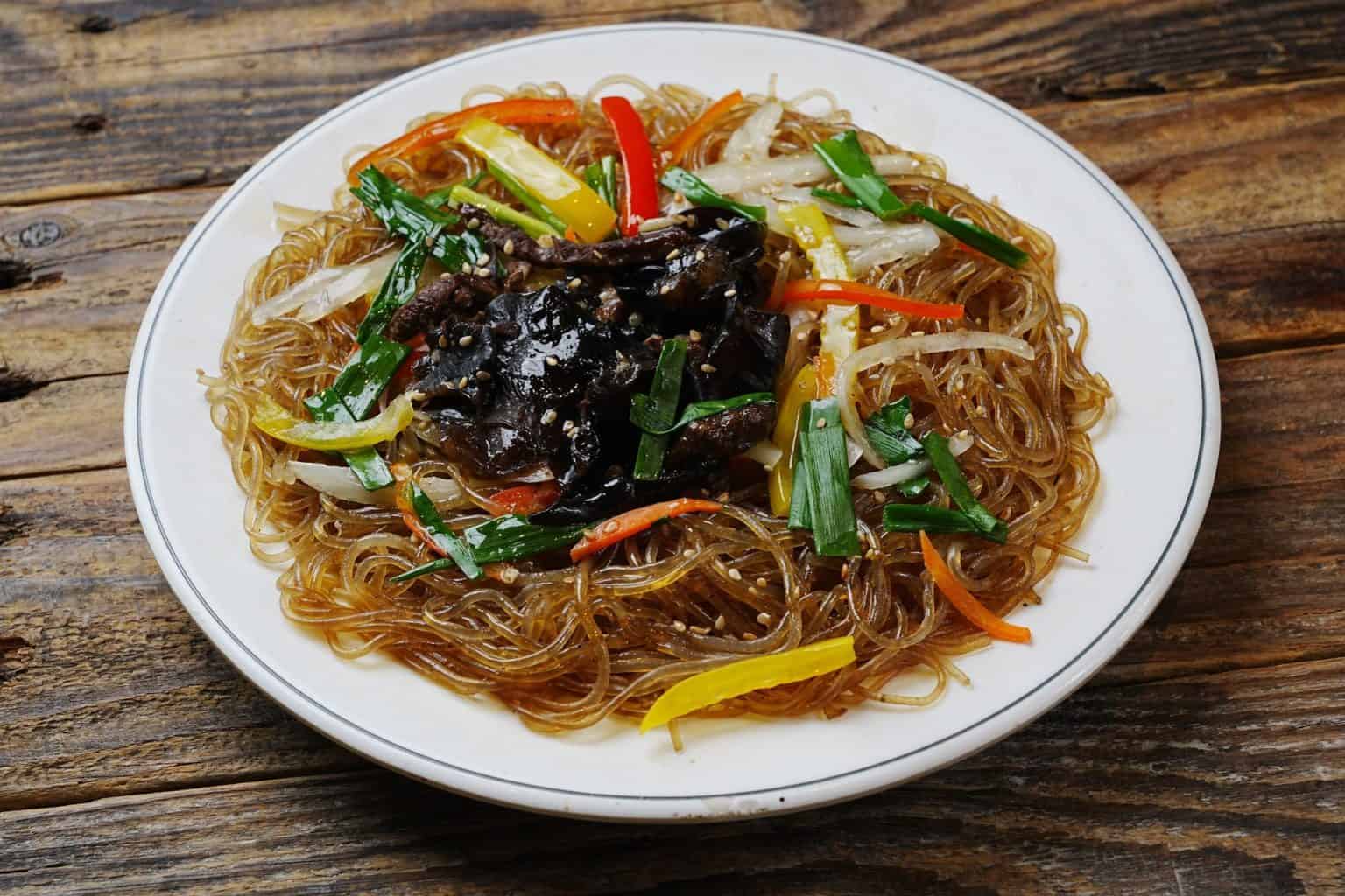 Easy Cold Lunch Recipe: Japchae Korean Glass Noodle Stir-Fry – Stretch ...
